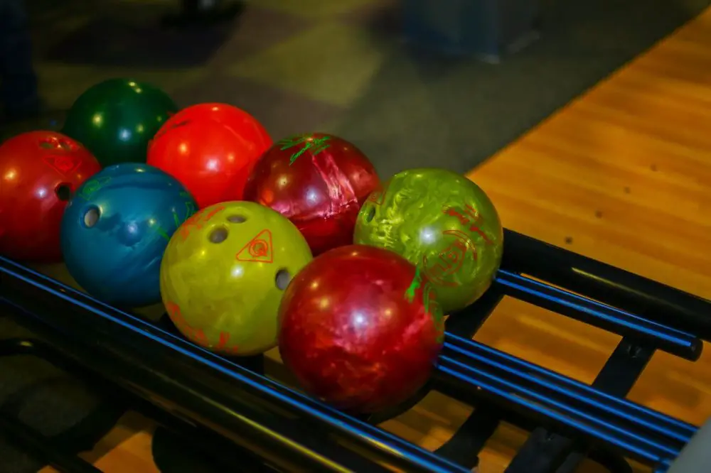 Quack It Up: The Fun & Easy Way to Bowl with Ducks! | TheSportsReviewer.com