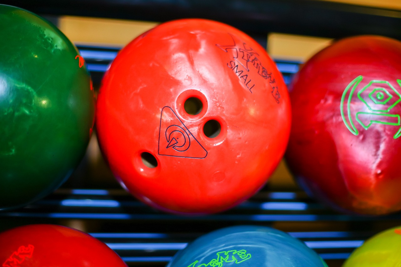 Burn Calories and Strike It Big: How Many Calories Does Bowling Burn? | TheSportsReviewer.com